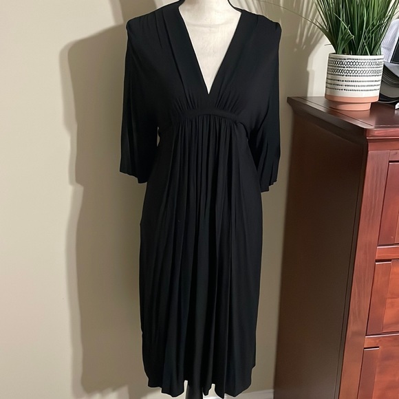 Olian | Dresses | Olian Lbd Little Black Dress Like New Maternity Vneck ...